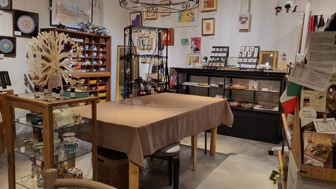 各種個展、ワークショップ、セミナー、展示会などに【青葉通一番町駅から徒歩2分】想像力の湧くフレキシブルな店内 の写真5