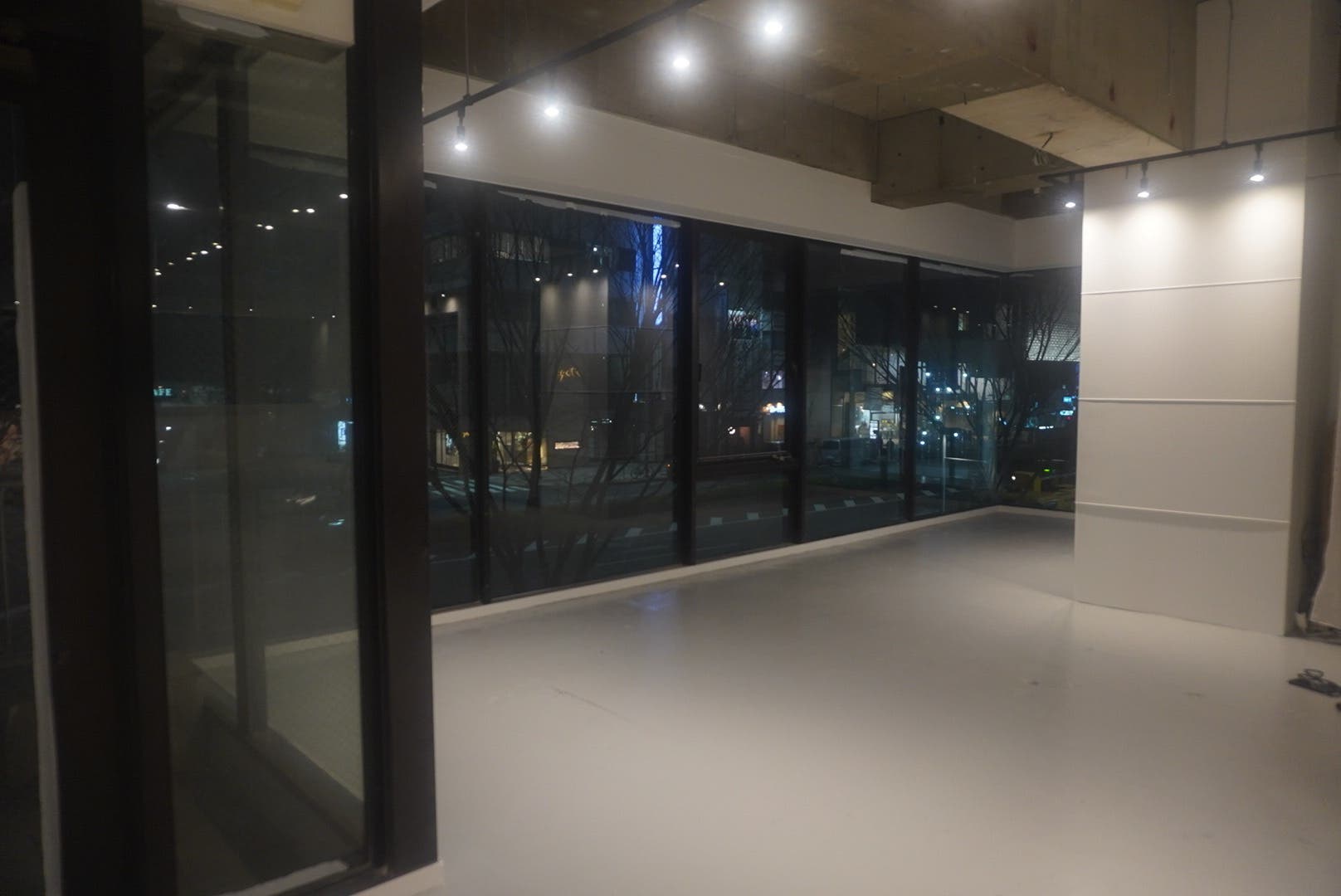 表参道駅徒歩1分、青山通り沿いの133㎡のギャラリースタジオの写真17