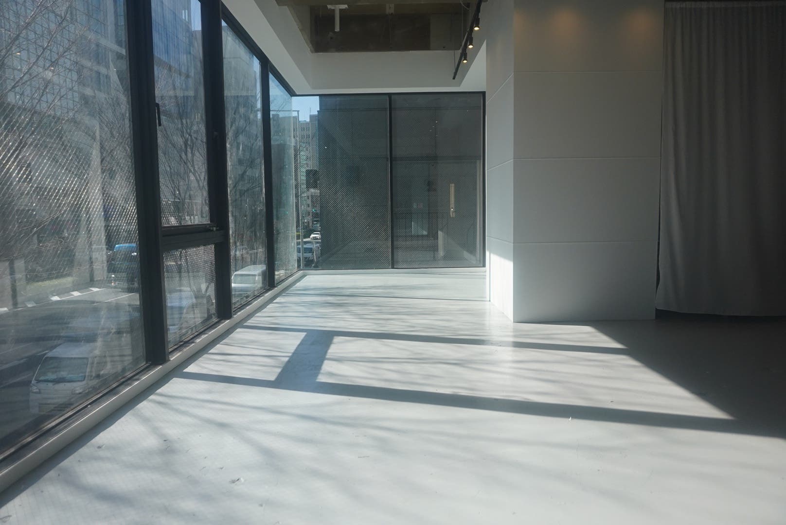 表参道駅徒歩1分、青山通り沿いの133㎡のギャラリースタジオの写真7