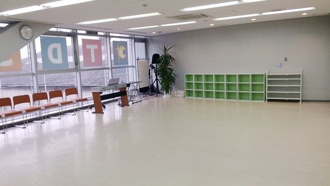 最大15名。大阪市西区【弁天町・西九条】の大きくて綺麗なスタジオスマイルの写真2