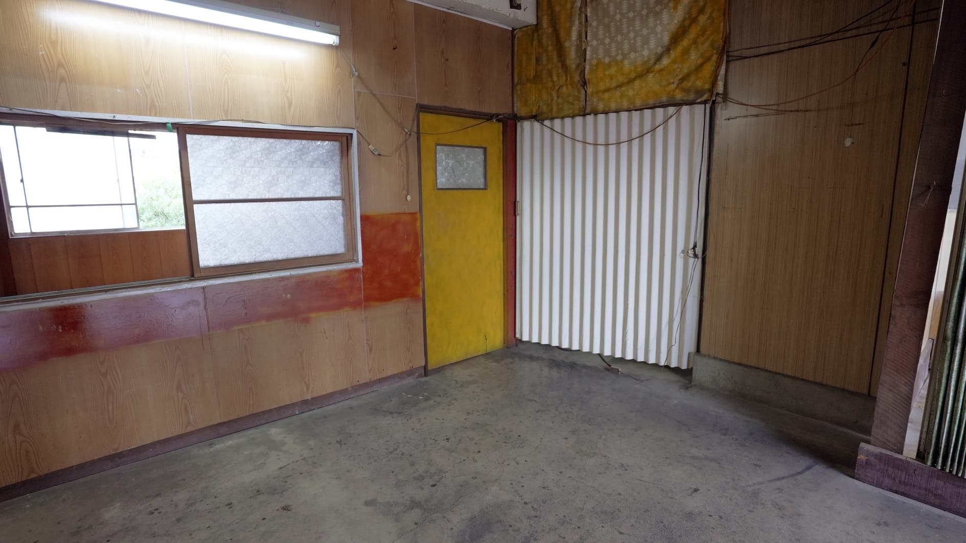 廃墟スタジオ【3階】のみのレンタルです。千種駅徒歩5分　昭和の衰退した空気を感じられるスタジオの写真6