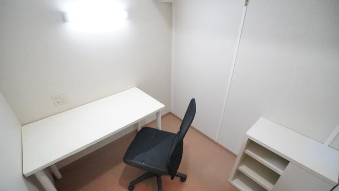 <ミニマルワークスペース池袋215>駅近🚃Wi-Fi📶電源🔌フリードリンク☕️リモートワーク/ZOOM/Web面接/作業場所の写真1
