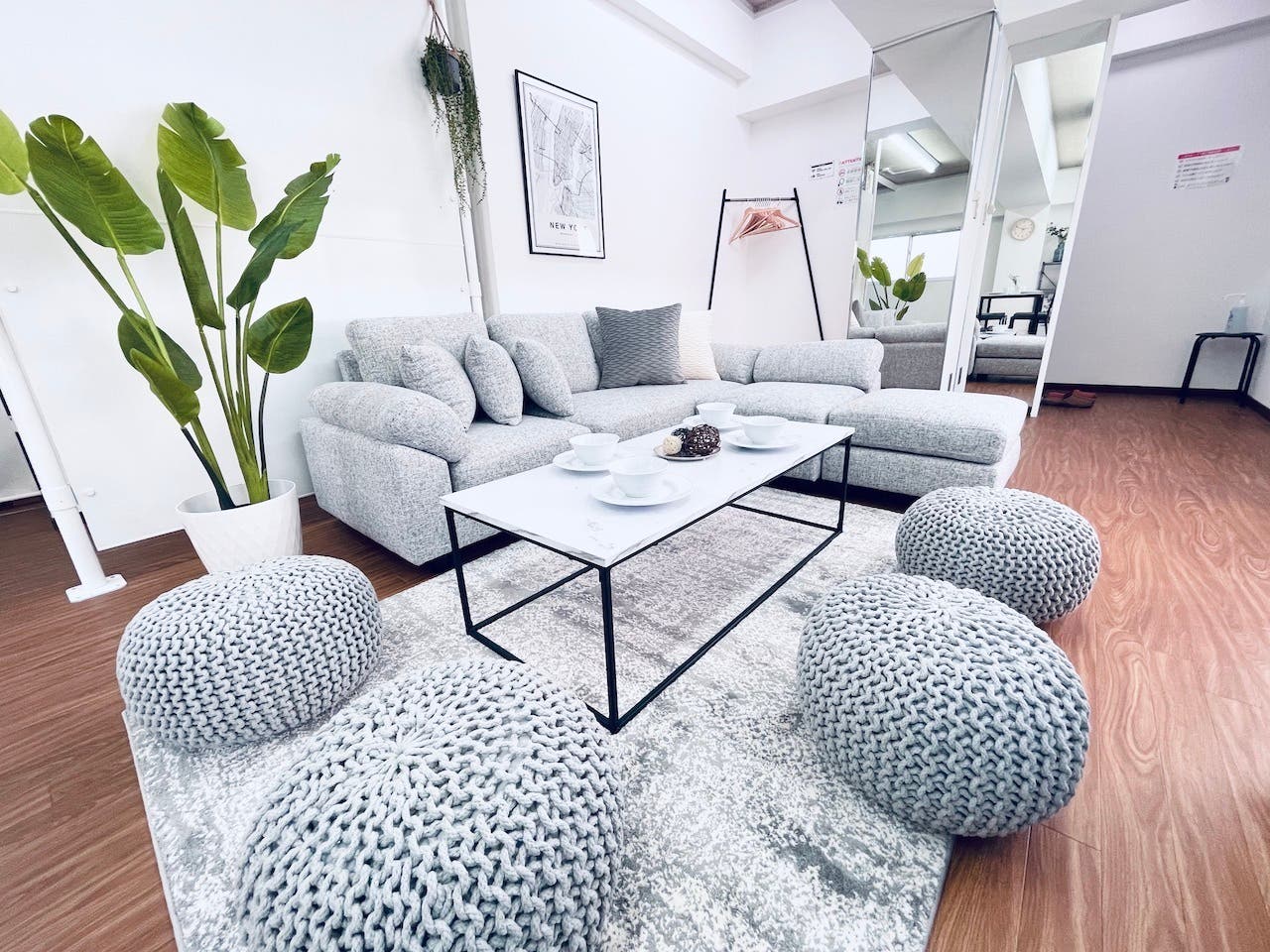 駅徒歩2分🚶‍♂️明るく広々とした室内🌼✨大人気ゲーム機🎮女子会💄映画鑑賞会🎬各種パーティ🍻ゴミ捨て可能！の写真6