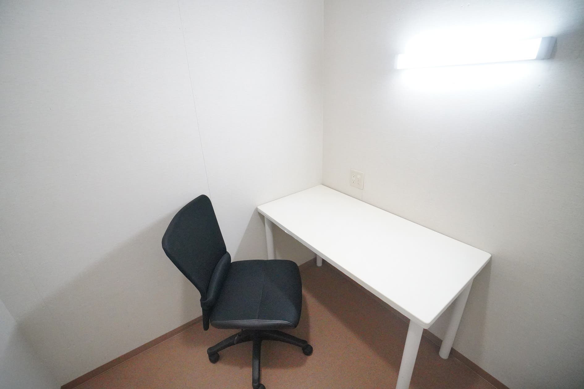 ＜ミニマルワークスペース池袋211＞駅近🚃Wi-Fi📶電源🔌フリードリンク☕️リモートワーク/ZOOM/Web面接/作業場所の写真6