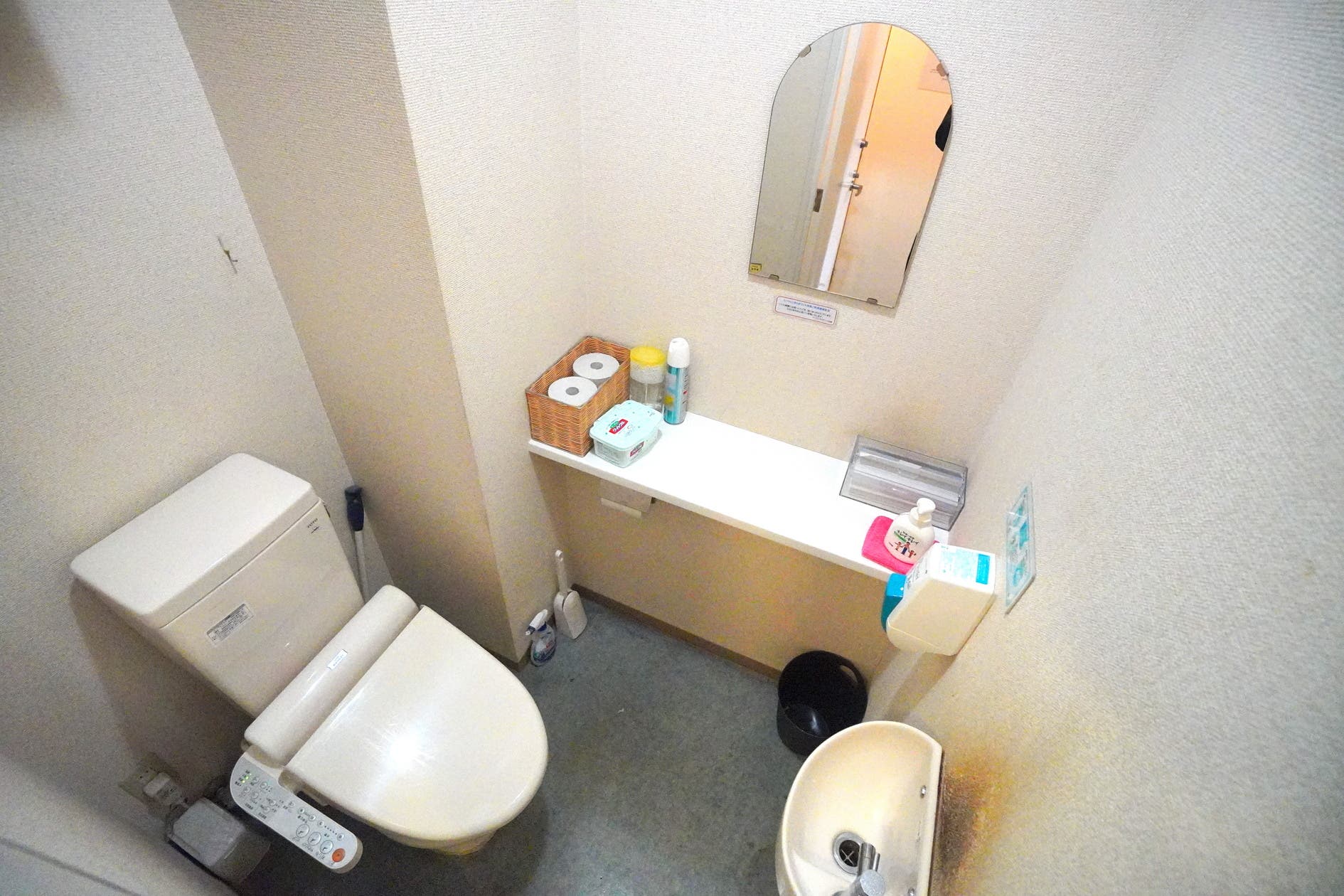 ＜ミニマルワークスペース池袋220＞駅近🚃Wi-Fi📶電源🔌フリードリンク☕️リモートワーク/ZOOM/Web面接/作業場所の写真13