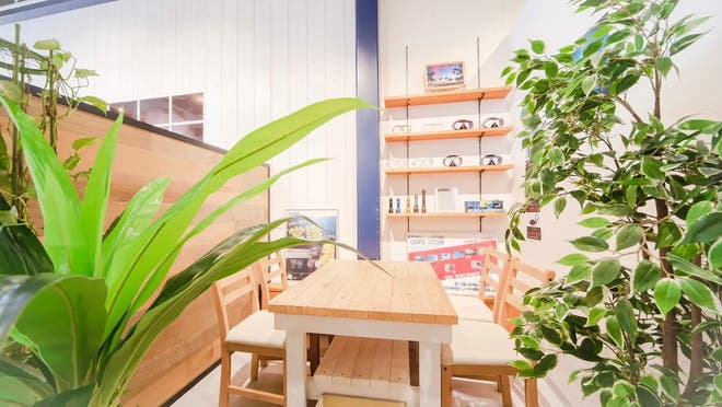 【西海岸風 心斎橋駅徒歩1分】10人〜30人向きのパーティ・セミナー・撮影などにぴったり!キッチン付きレンタルスペースの写真8