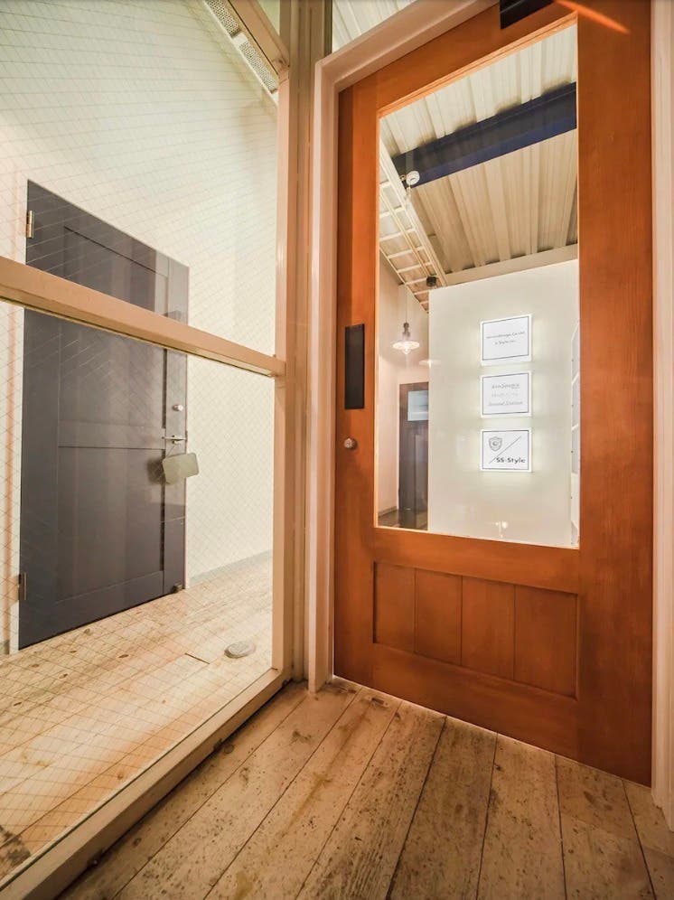 【西海岸風　心斎橋駅徒歩1分】10人〜30人向きのパーティ・セミナー・撮影などにぴったり！キッチン付きレンタルスペースの写真18