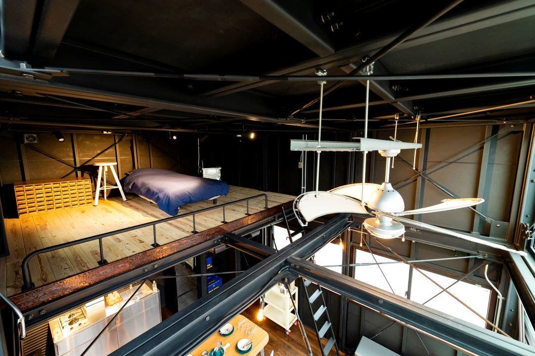 ✨大阪✨圧倒的な存在感✨吹き抜け空間が魅力✨ガレージハウス✨ガラス張り✨車・バイクの撮影等✨かっこいい✨ロフト有りの写真17