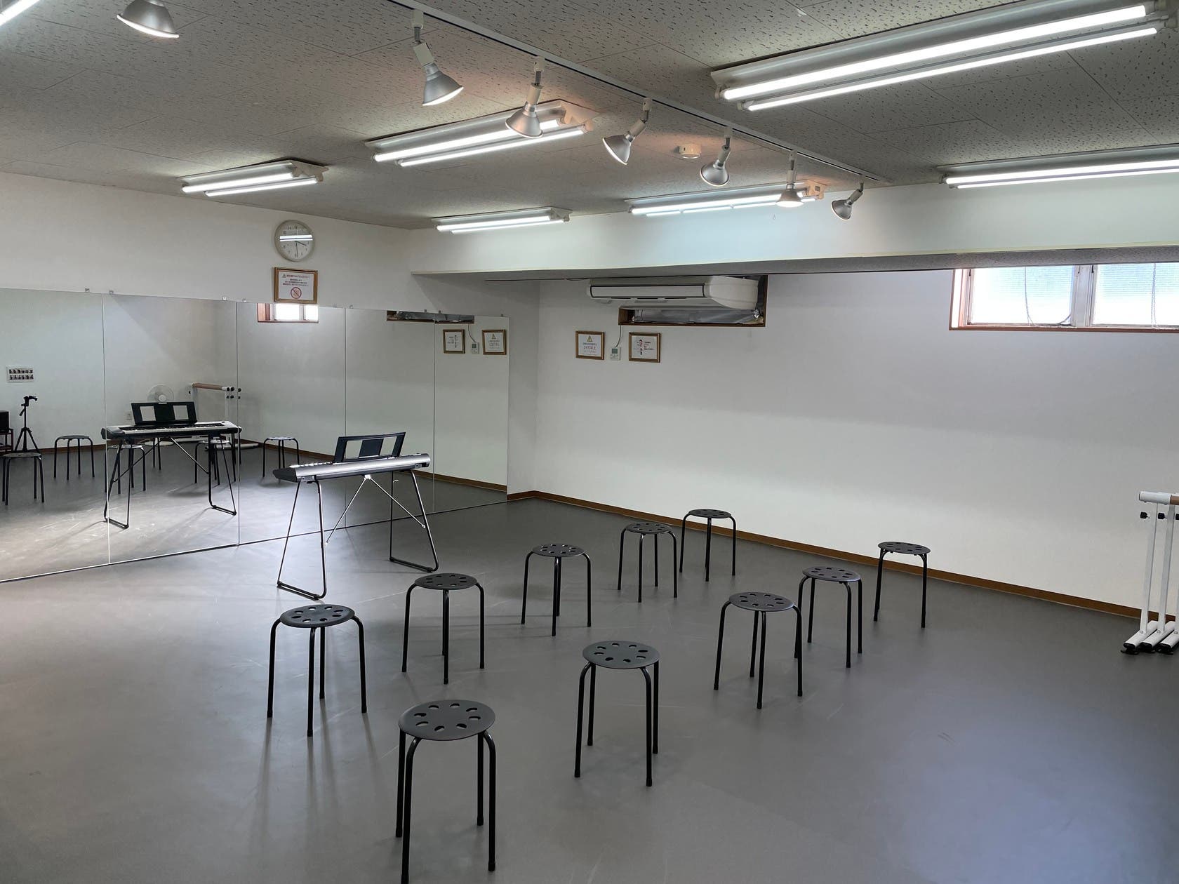 千葉県習志野市【OPEN記念で通常価格より半額】楽器・声楽可　BOSEスピーカー　バレエバー完備　ダンススタジオ(第3)の写真8