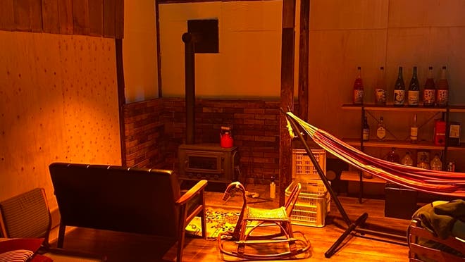 幅広い用途で使える大型ウッドデッキ付きの古民家【オフサイトMTG/BBQ/ヨガ/パーティ】の写真2