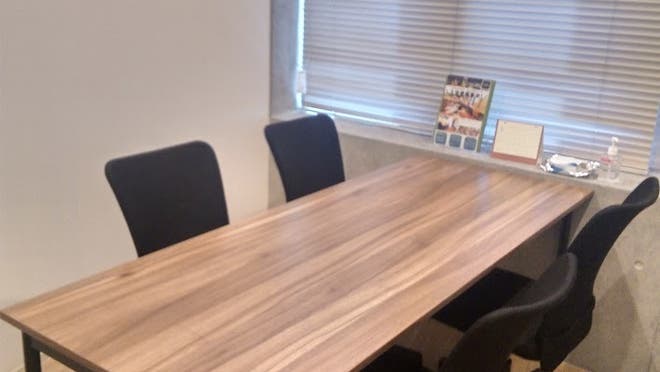 向ケ丘遊園駅から徒歩2分【503】個室(1~4名、最大6名)打ち合わせ・オンライン会議・商談・カウンセリング・試験勉強・自習室の写真2