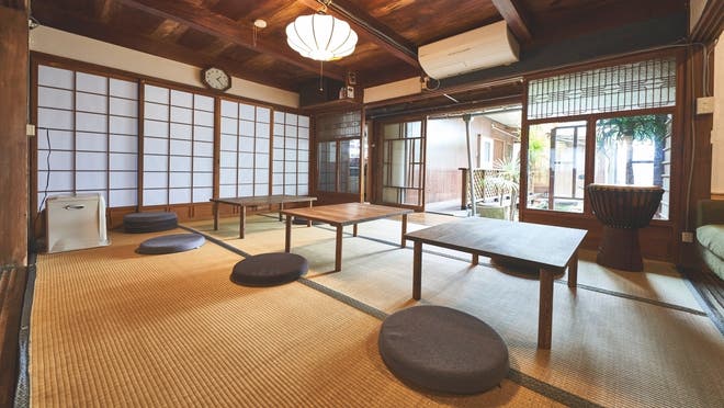 牛窓の海沿いの古民家 まるまる貸し切り 撮影・パーティーなど多目的スペースの写真1