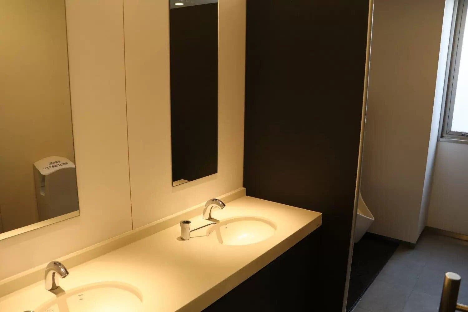 九段下研修ルーム【九段下駅1分】セミナー形式136名着席可の大型会議室の写真27