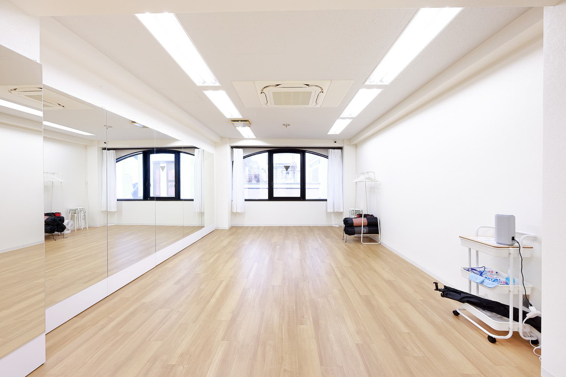 ＜東京メトロ赤坂見附駅１分＞ダンスができるレンタルスタジオ/幅7.7m高さ2.0の鏡付き/グループ・個人練習に最適　赤坂店の写真6