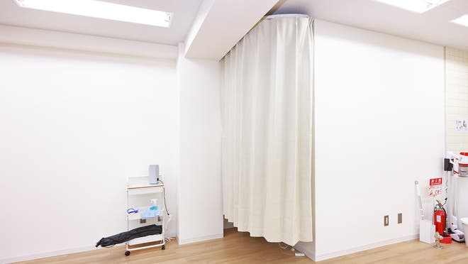 <東京メトロ赤坂見附駅1分>ダンスができるレンタルスタジオ/幅7.7m高さ2.0の鏡付き/グループ・個人練習に最適 赤坂店の写真18