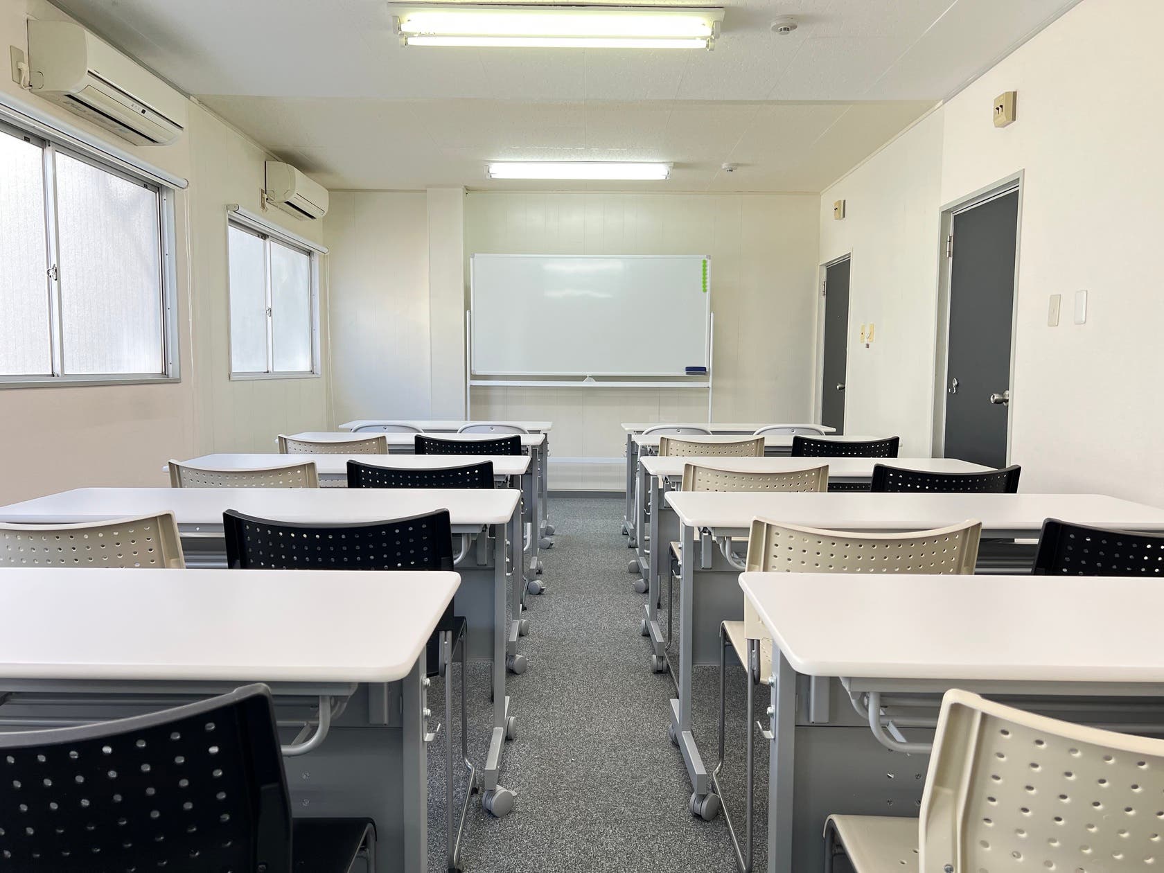 🎯心斎橋徒歩1分🎯【インボイス対応で経費も安心】🌈追加料金不要🌈エアコン4台🌈30人収容🌈◆お気軽会議室心斎橋sea◆の写真6