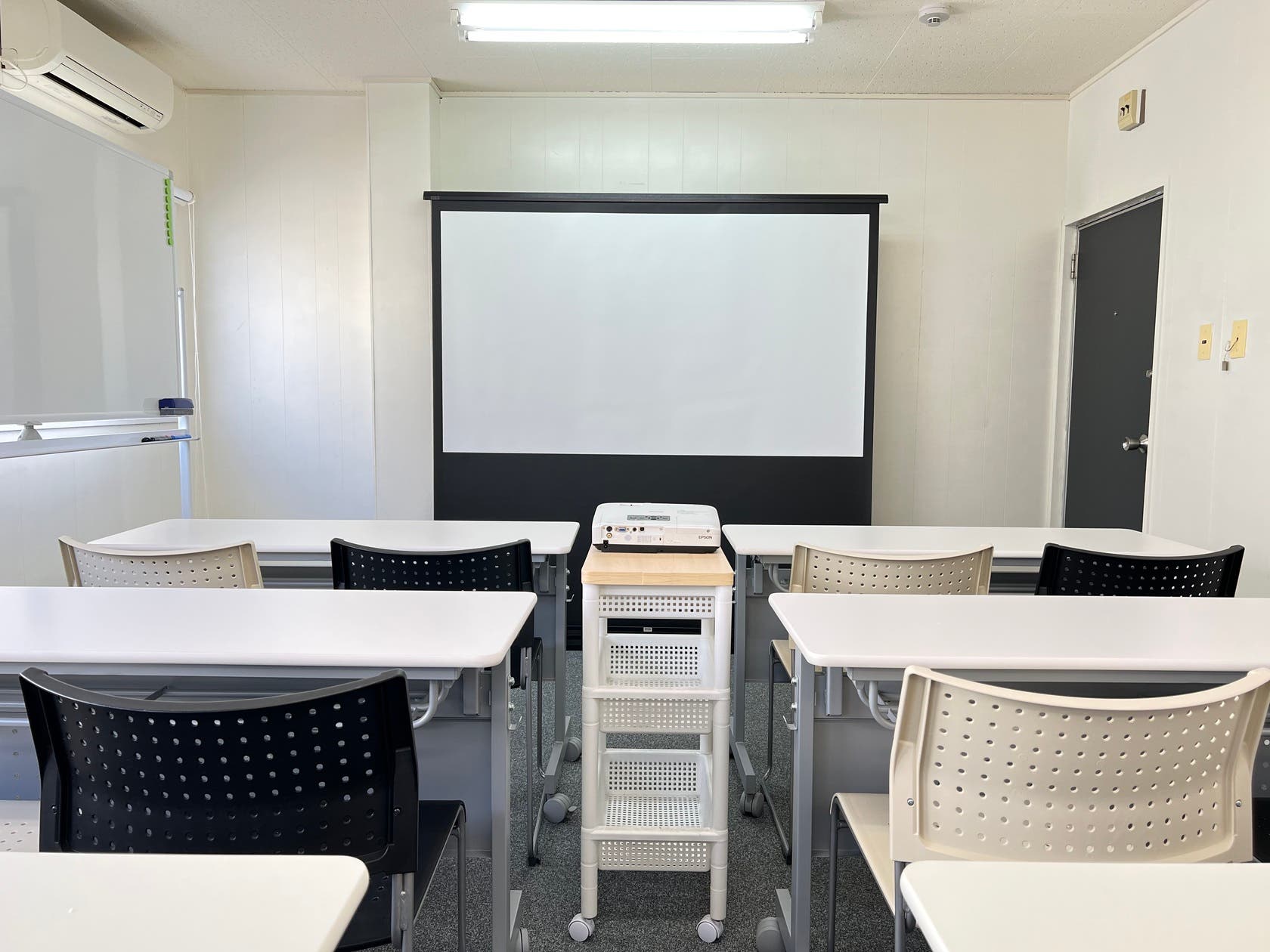 🎯心斎橋徒歩1分🎯【インボイス対応で経費も安心】🌈追加料金不要🌈エアコン4台🌈30人収容🌈◆お気軽会議室心斎橋sea◆の写真7