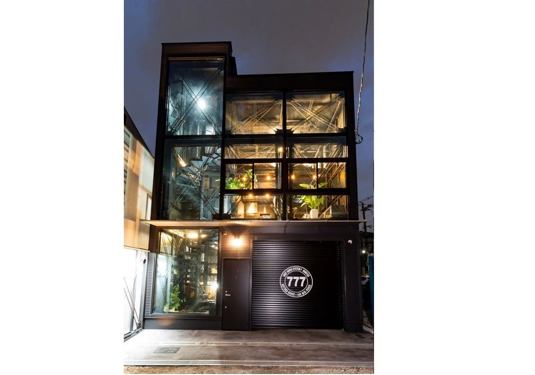 ✨大阪✨圧倒的な存在感✨吹き抜け空間が魅力✨ガレージハウス✨ガラス張り✨車・バイクの撮影等✨かっこいい✨ロフト有りの写真25