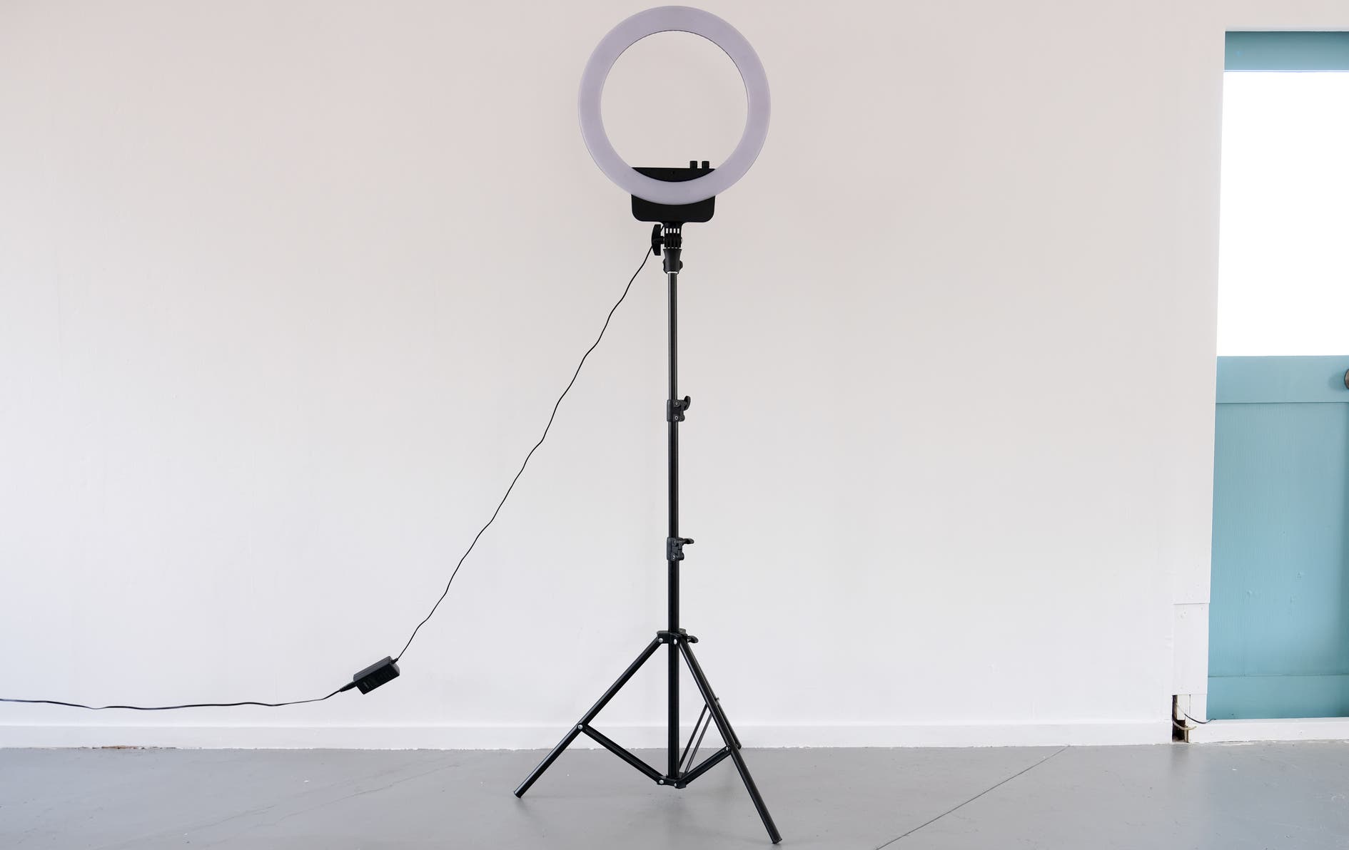 🍀🍀🍀【東急東横線の都立大駅から徒歩1分】自然光の入るスペース、桜並木横の好立地スタジオスペースの写真18