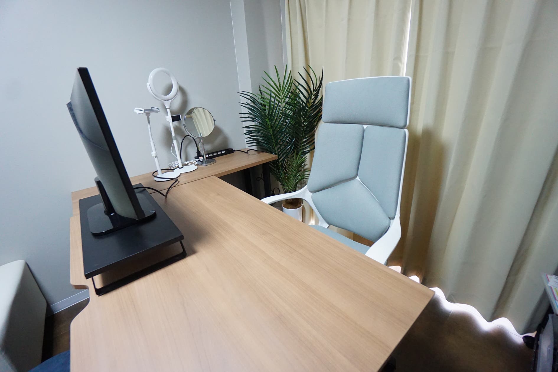 ＜ワークルーム新大阪＞✨セール中✨駅近🚃Wi-Fi📶モニター無料🖥テレワーク/Zoom/会議/商談/作業場所の写真5