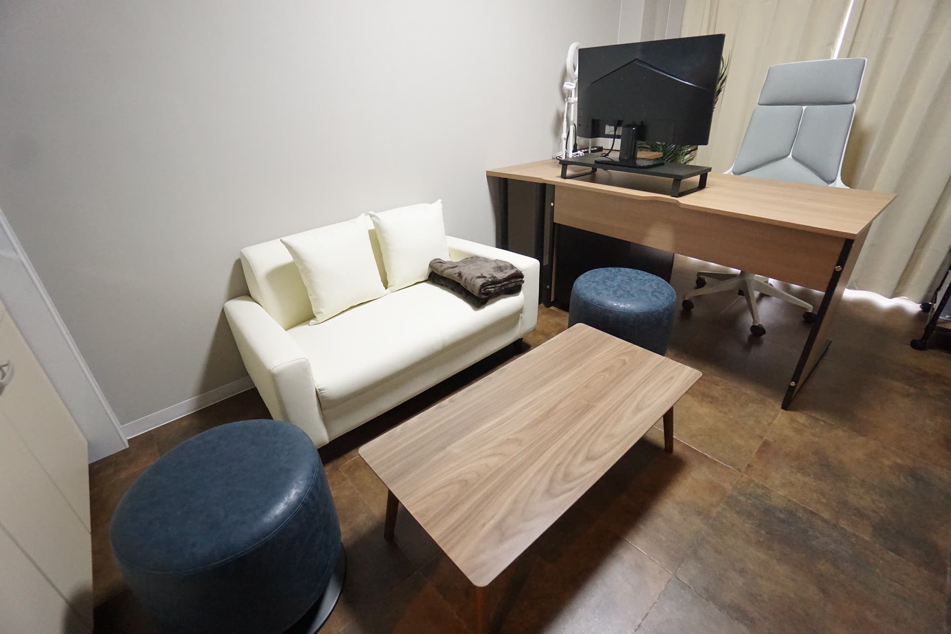 ＜ワークルーム新大阪＞✨セール中✨駅近🚃Wi-Fi📶モニター無料🖥テレワーク/Zoom/会議/商談/作業場所の写真7