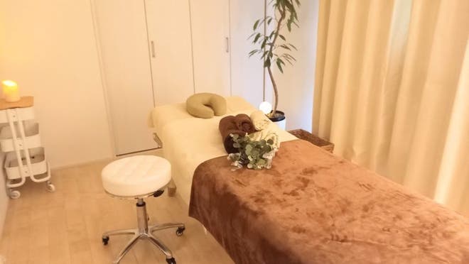 新大久保駅近✦スペースコフレ新大久保シュシュ✦美容施術やメイク💄街はにぎやかでも完全個室で落ち着ける🪞✨の写真2