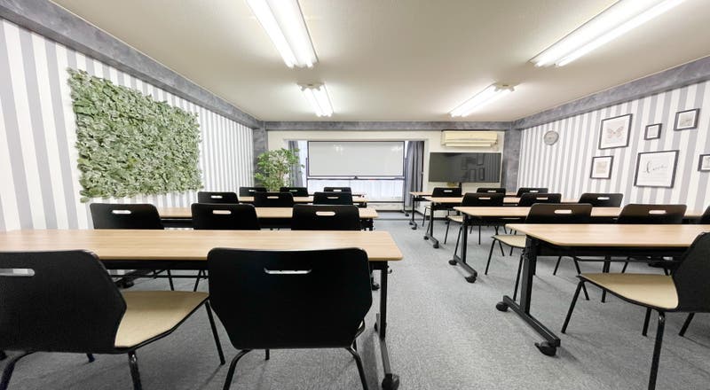 【荻窪駅徒歩2分！30名利用可！】綺麗な室内！WiFi・大型モニター・ホワイトボード・備品類全て無料！ふれあい貸し会議室 荻窪B