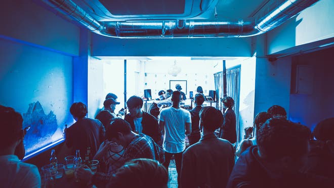 【日本橋】地下1階 40㎡・会議・撮影・ライブ・パーティー・イベント・音出し可能【駅チカ】の写真1