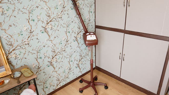 下北沢30秒!マッサージ、ネイル、整体、占い、メイク、着付け、お湯使用可!無料スチーマー有、完全個室の写真3