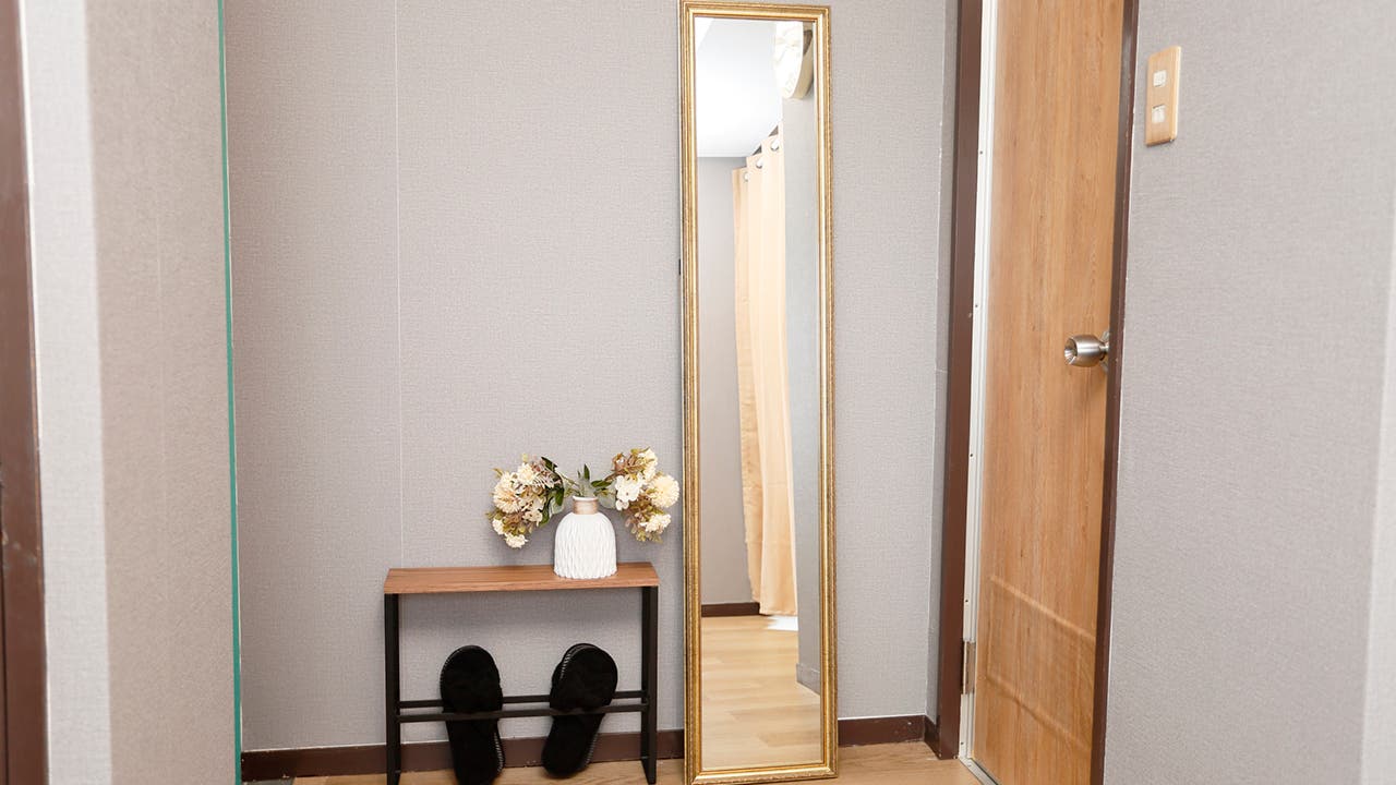 下北沢30秒！マッサージ、ネイル、整体、占い、メイク、着付け、お湯使用可！無料スチーマー有、完全個室の写真23