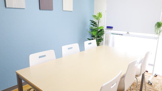 <日暮里FRIENDS X>Wi-Fi📶プロジェクター無料🎥テレワーク/Zoom/会議/商談/作業場所の写真1