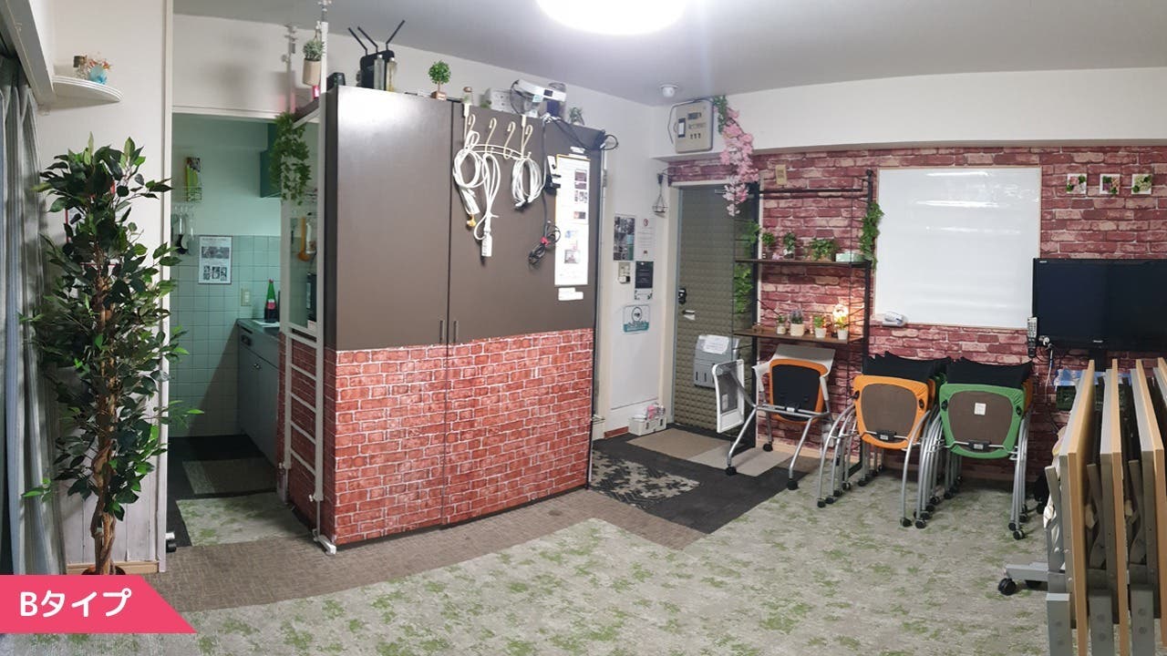 《吉祥寺スペース｜駅すぐ》長時間疲れない椅子/100ｲﾝﾁ画面/光有･無線/温水便座/手軽な価格/スッキリした部屋/24時AFの写真9