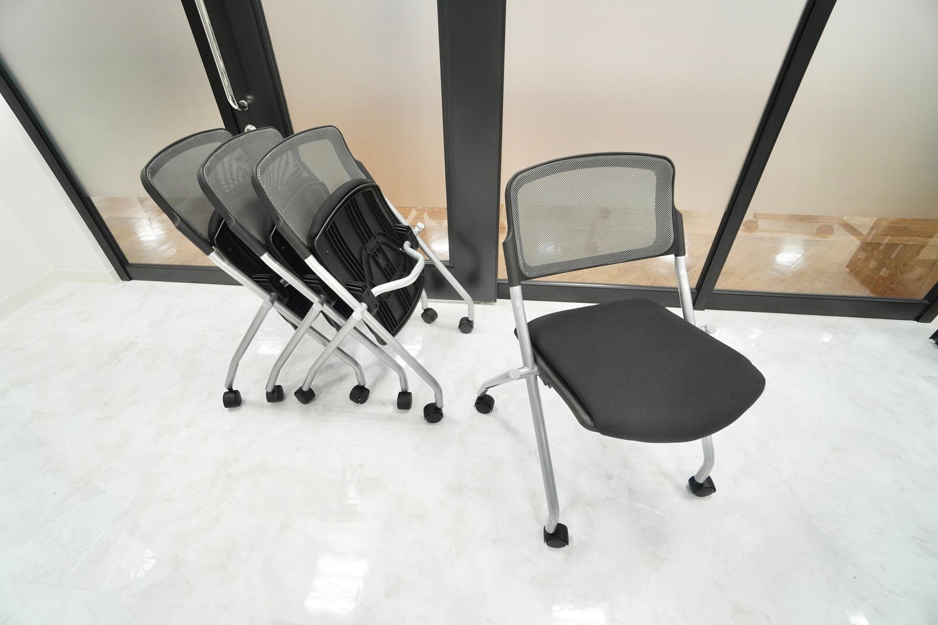 ＜南大沢テレワークステーション 大会議室＞光回線Wi-Fi📶35名収容💺会議/セミナー/研修/ワークショップの写真7