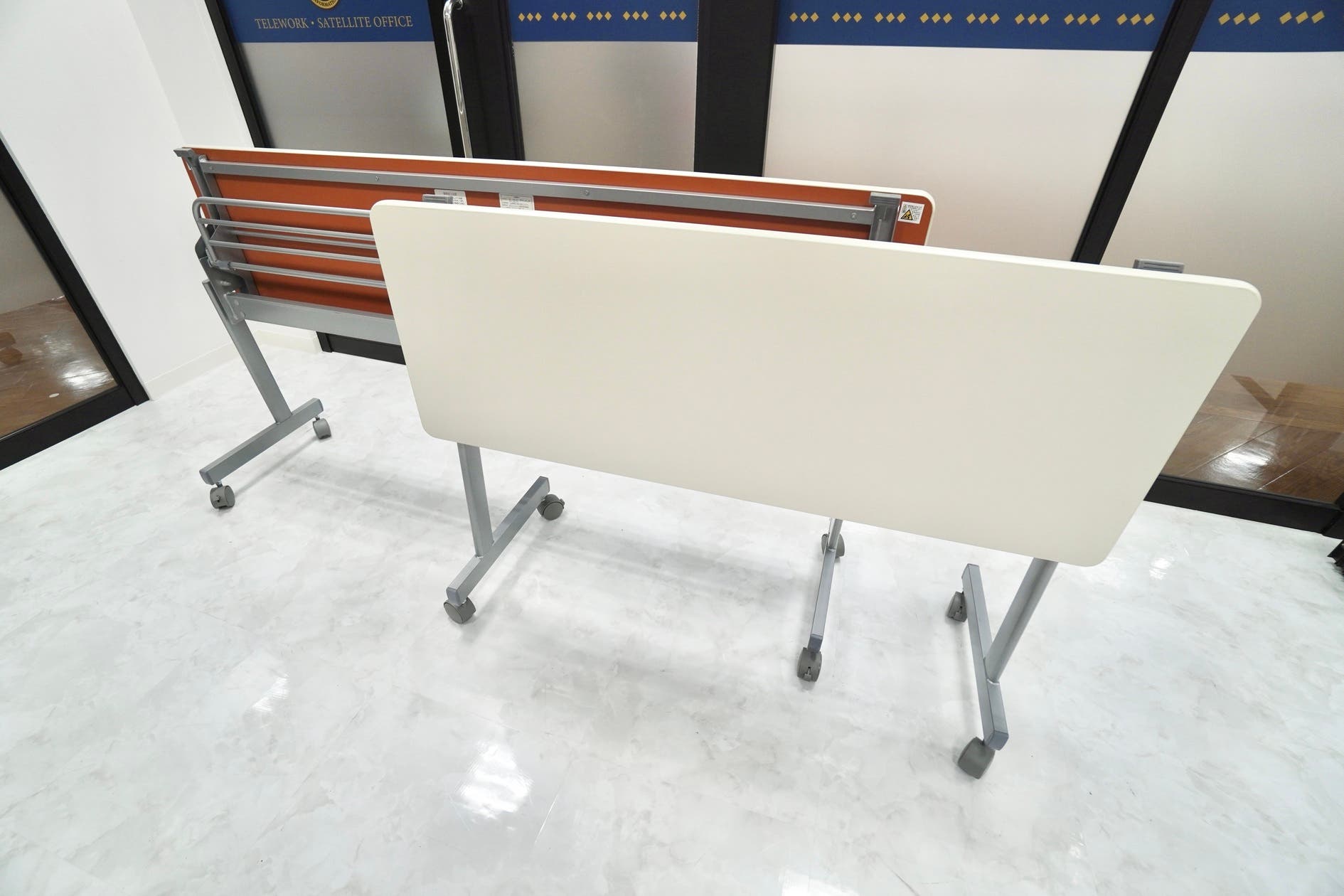 ＜南大沢テレワークステーション 大会議室＞光回線Wi-Fi📶35名収容💺会議/セミナー/研修/ワークショップの写真8