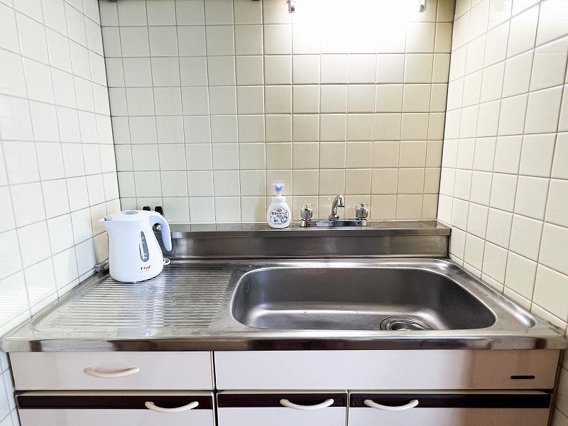 エアコン有！地域最安！狸小路1分ドンキ近！12名可 完全個室 55型モニタ/光WiFi/FireTV/Bluray/施術台全無料の写真25