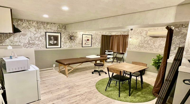 施設充実✨広々レンタルエステサロン（ベッド2台可）😊南海難波駅徒歩1分😍Nf視聴可👀高速Wi-Fi✨フリースペースにも😊