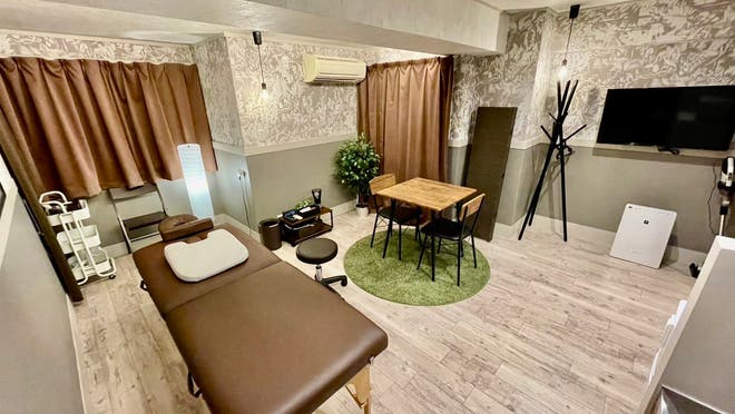 施設充実✨広々レンタルエステサロン(ベッド2台可)😊南海難波駅徒歩1分😍Nf視聴可👀高速Wi-Fi✨フリースペースにも😊の写真2