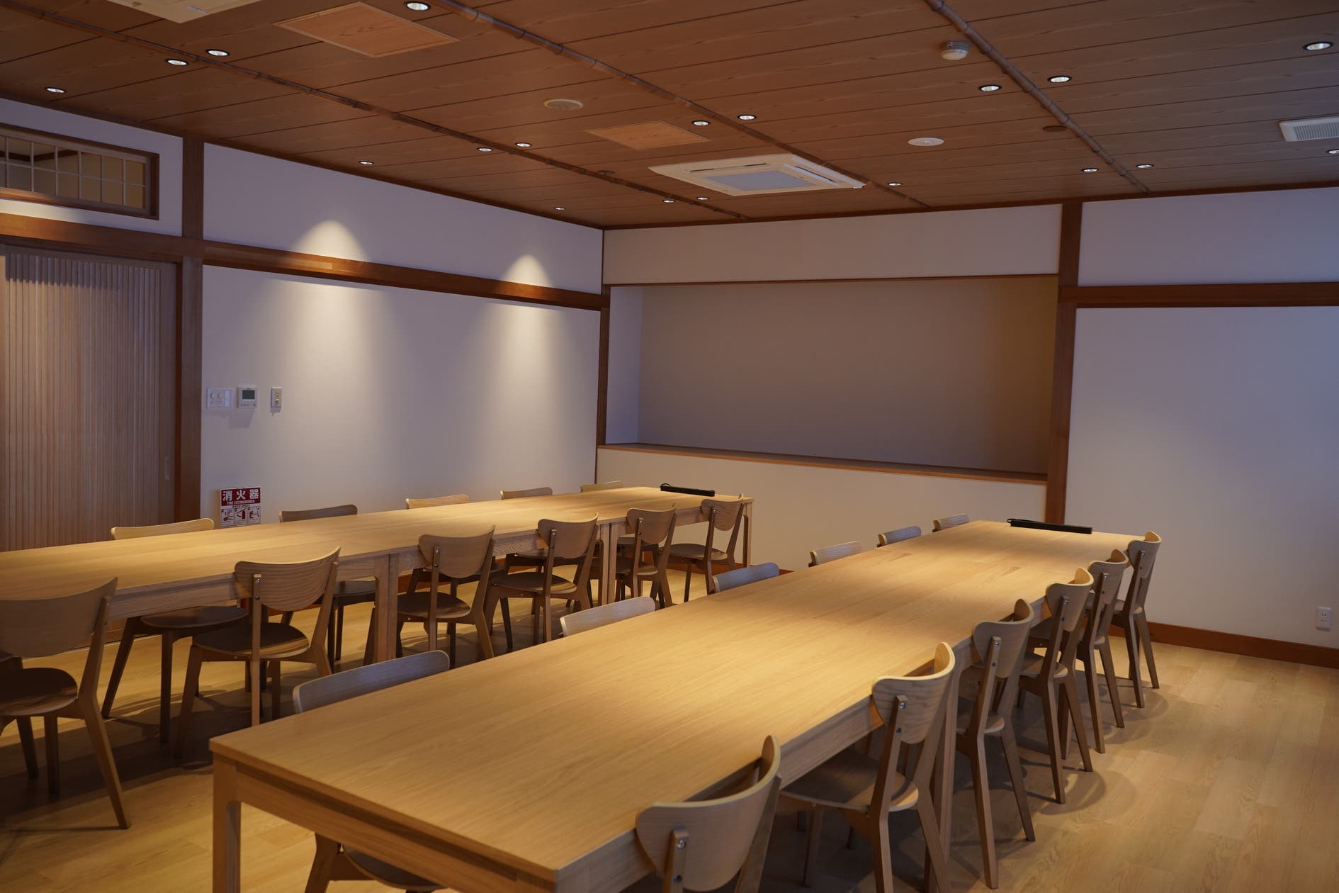 【Rittoku (リットク)】[久山Nayuta内のレンタルスペース] 打ち合わせやイベントに最適！無料駐車場あり！の写真2