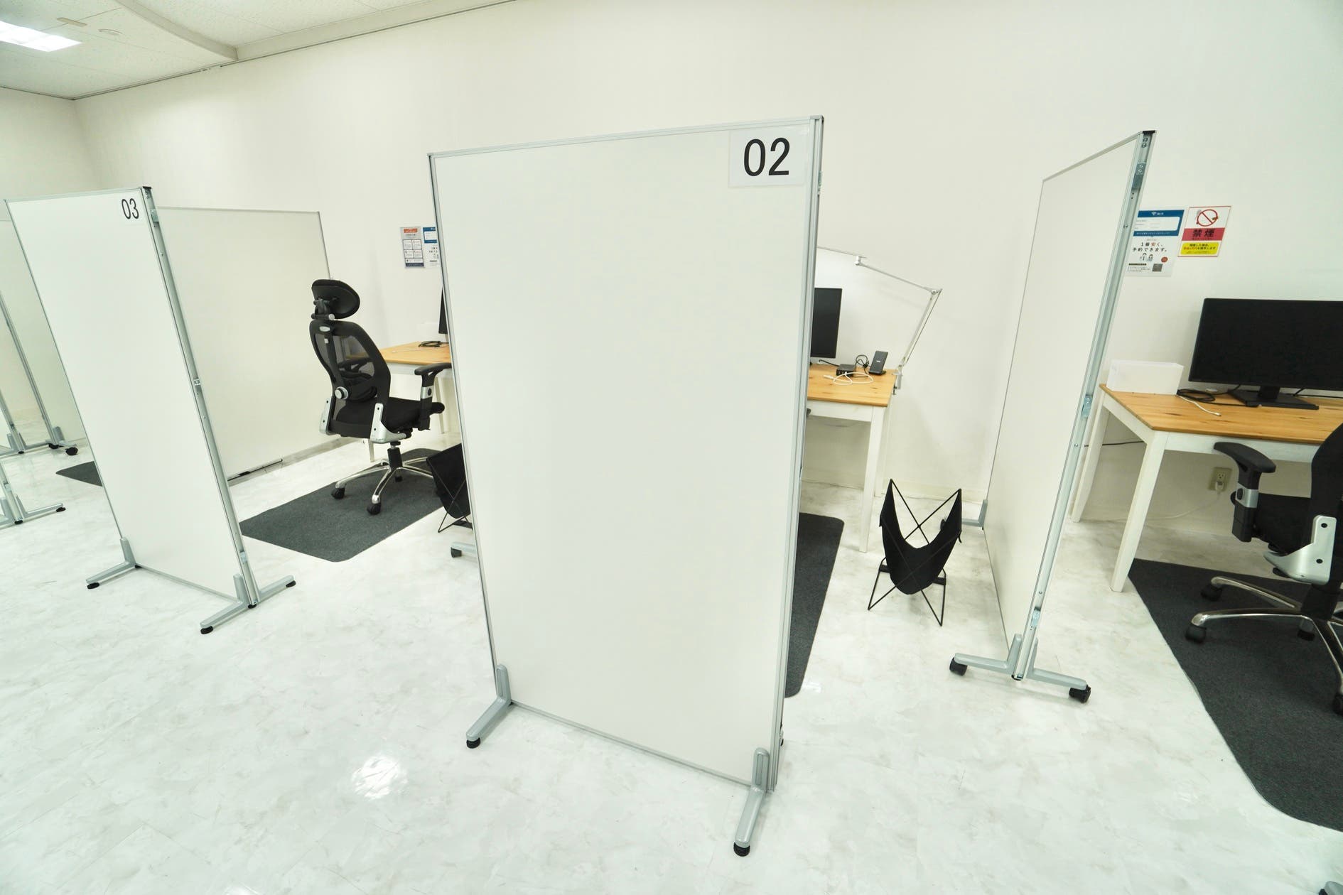 ＜南大沢テレワークステーション ワークデスクNo.2＞光回線Wi-Fi📶モニター🖥テレワーク/ZOOM/自習の写真4