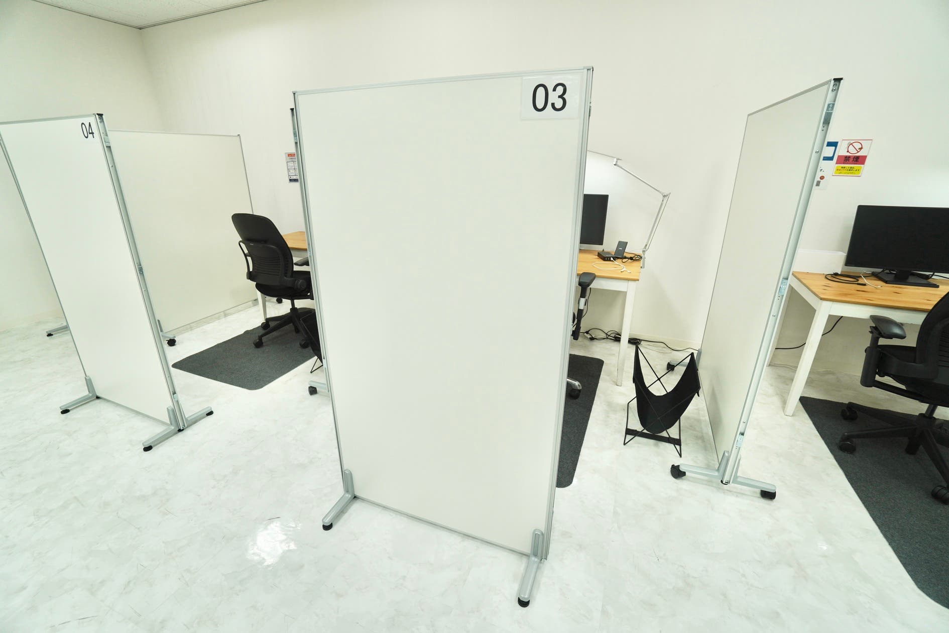 ＜南大沢テレワークステーション ワークデスクNo.3＞光回線Wi-Fi📶モニター🖥テレワーク/ZOOM/自習の写真4