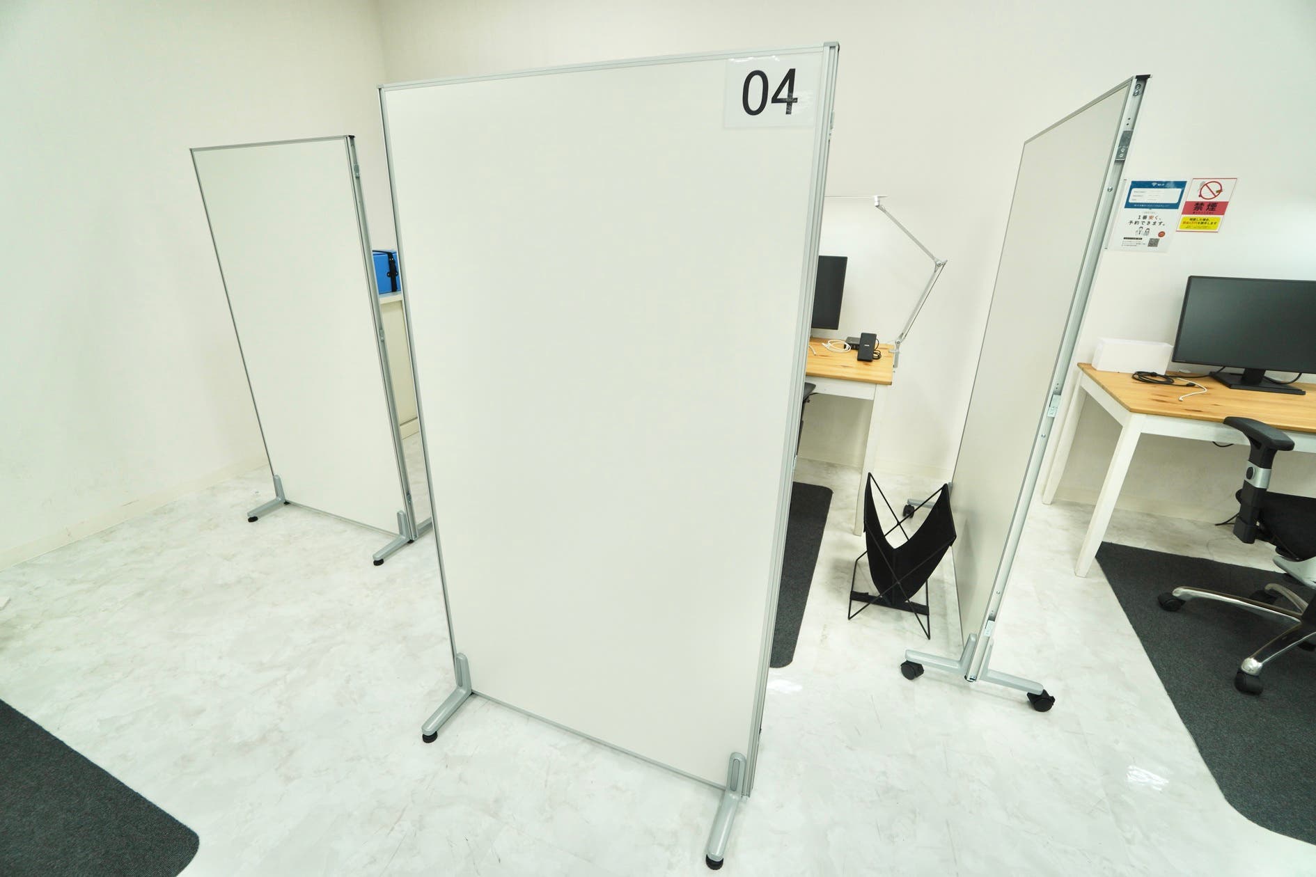 ＜南大沢テレワークステーション ワークデスクNo.4＞光回線Wi-Fi📶モニター🖥テレワーク/ZOOM/自習の写真4