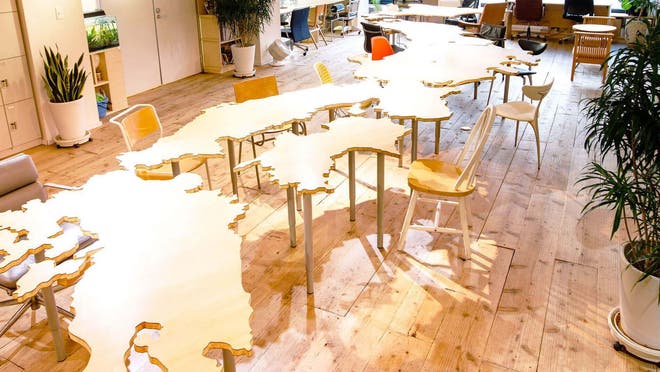 【新宿駅徒歩6分・西武新宿駅徒歩5分】木の香りがする会議室(南) 会議/商談/少人数での打ち合わせに向いている空間です。の写真12