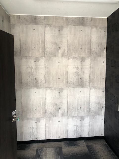 4090号室：時間700円・1日2,000円の完全個室ブース【角部屋】：3ｈ以上の場合は「1日利用」がお得ですの写真4