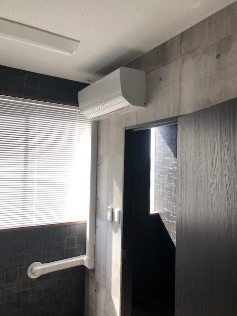 4090号室：時間700円・1日2,000円の完全個室ブース【角部屋】：3ｈ以上の場合は「1日利用」がお得ですの写真6