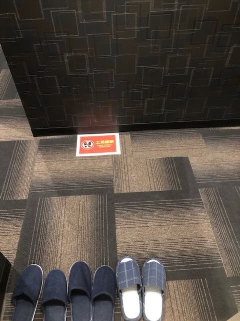 4090号室：時間700円・1日2,000円の完全個室ブース【角部屋】：3ｈ以上の場合は「1日利用」がお得ですの写真9