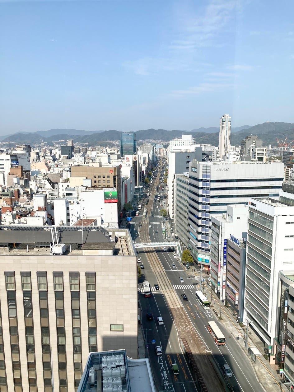 【中ヒロマ_10名会議室】銀山町駅から徒歩2分！眺めの良い広々とした会議室（大型モニター・電源タップ無料/高速Wi-Fiあり）の写真3