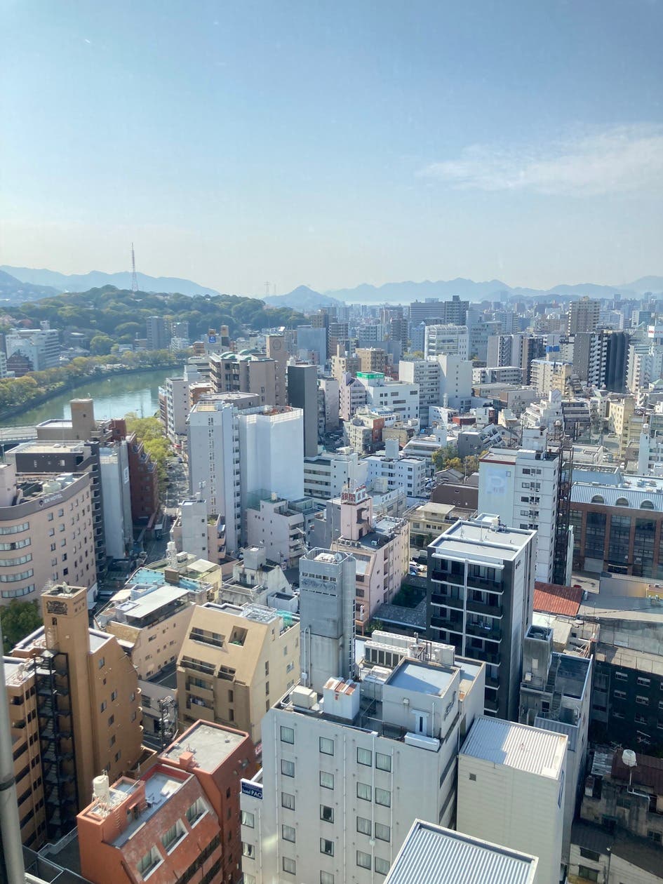 【大ヒロマ_22名会議室】銀山町駅から徒歩2分！眺めの良い広々とした会議室（大型モニター・電源タップ無料/高速Wi-Fiあり）の写真4