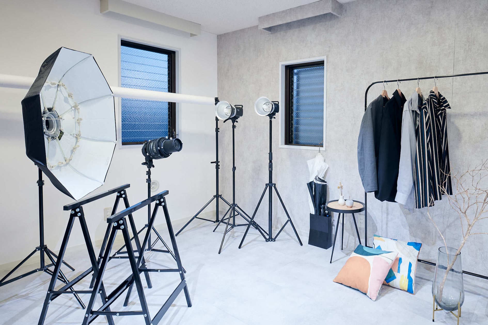【渋谷神泉・フォトグラファー内装監修📸】自然光・大きめ採光窓&モノトーン背景、機材豊富で利用しやすい◎の写真22
