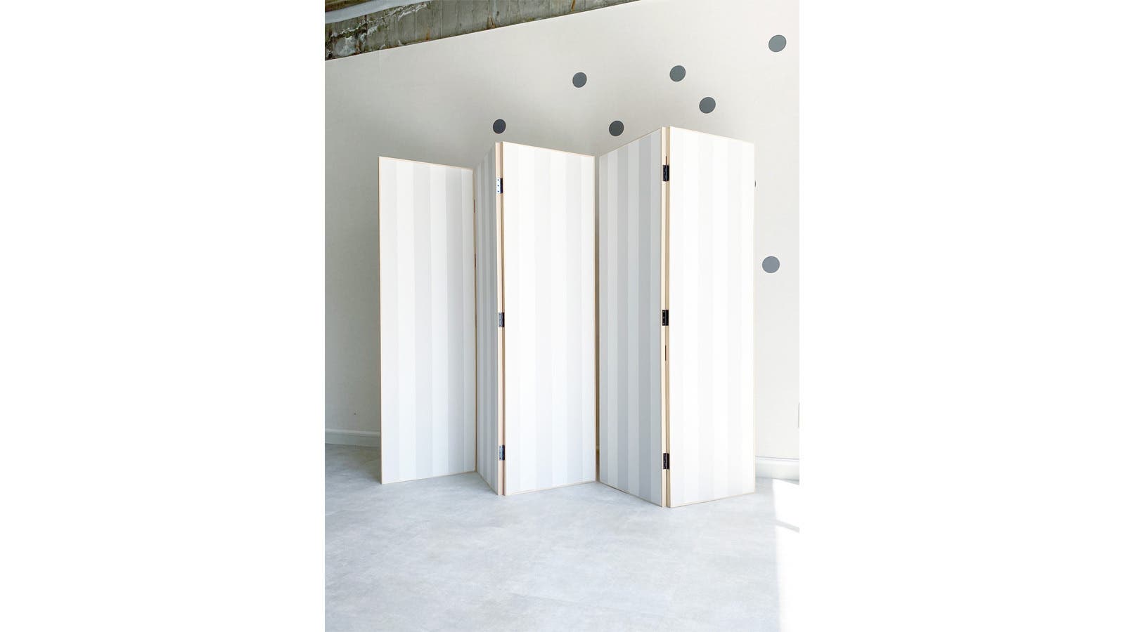 【神戸駅】徒歩5分 / 自然光が差し込む解放感のあるフォトスタジオ / 店内お花使い放題 / 78㎡ワンフロアの写真17