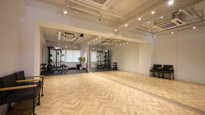 高崎駅から徒歩3分✨洗練された大人の隠れ家✨スタジオ┃ジム┃会議室┃コワーキングの写真2